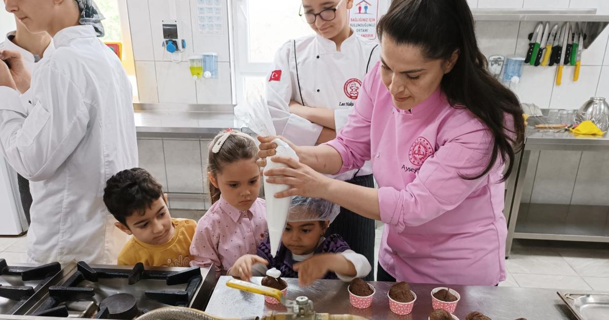 Yeniçağa'da anasınıfı öğrencilerine Yeniçağa'da anasınıfı öğrencilerine